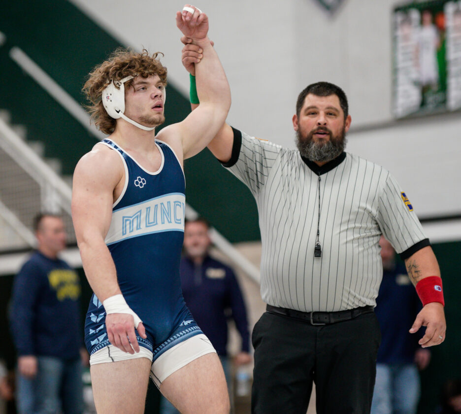 Montgomery wrestling claims gold at Central Sectional, advances ten to ...